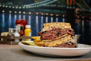 Top Kid-Friendly Restaurants and Eateries at Atlantis | Dining ...